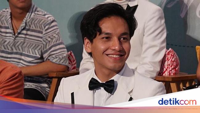 10 Artis Pria Paling Hot 2019