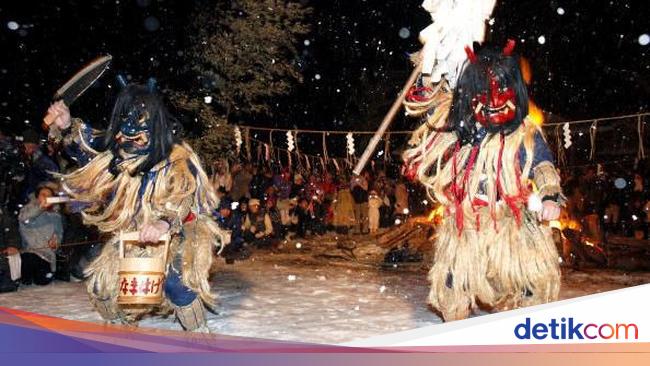 Ritual 'Setan Gentayangan' di Malam Tahun Baru
