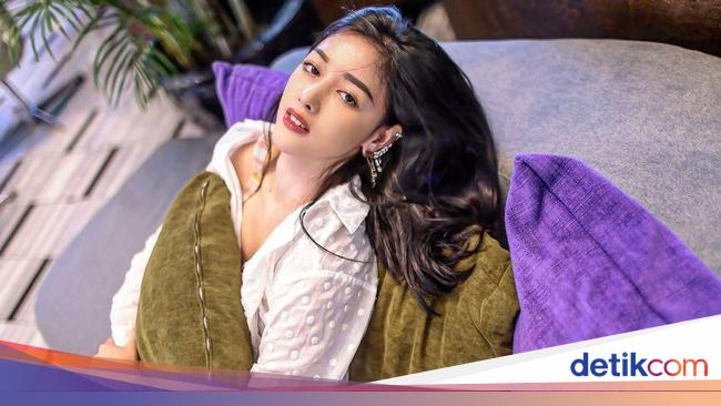Pengakuan Pramugari Garuda Siwi Sidi yang Oplas Karena Ingin Cantik