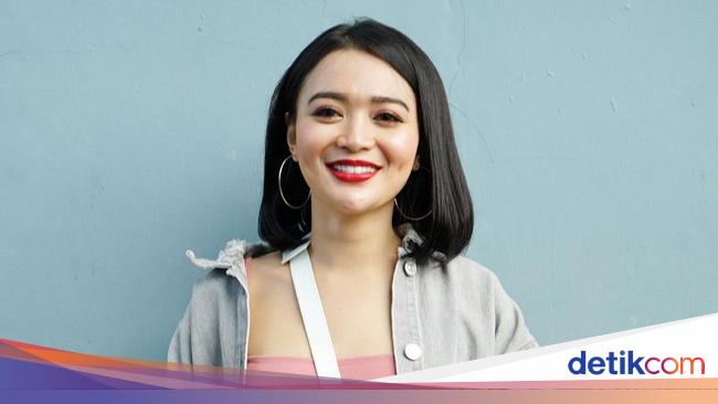 Dijodohkan dengan Gofar Hilman dan Ariel 'NOAH', Wika Salim Pilih Siapa? Dijodohkan dengan Gofar Hilman dan Ariel 'NOAH', Wika Salim Pilih Siapa?