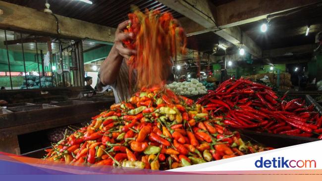 Pasokan Seret Bikin Harga Cabai Melonjak Jelang Imlek