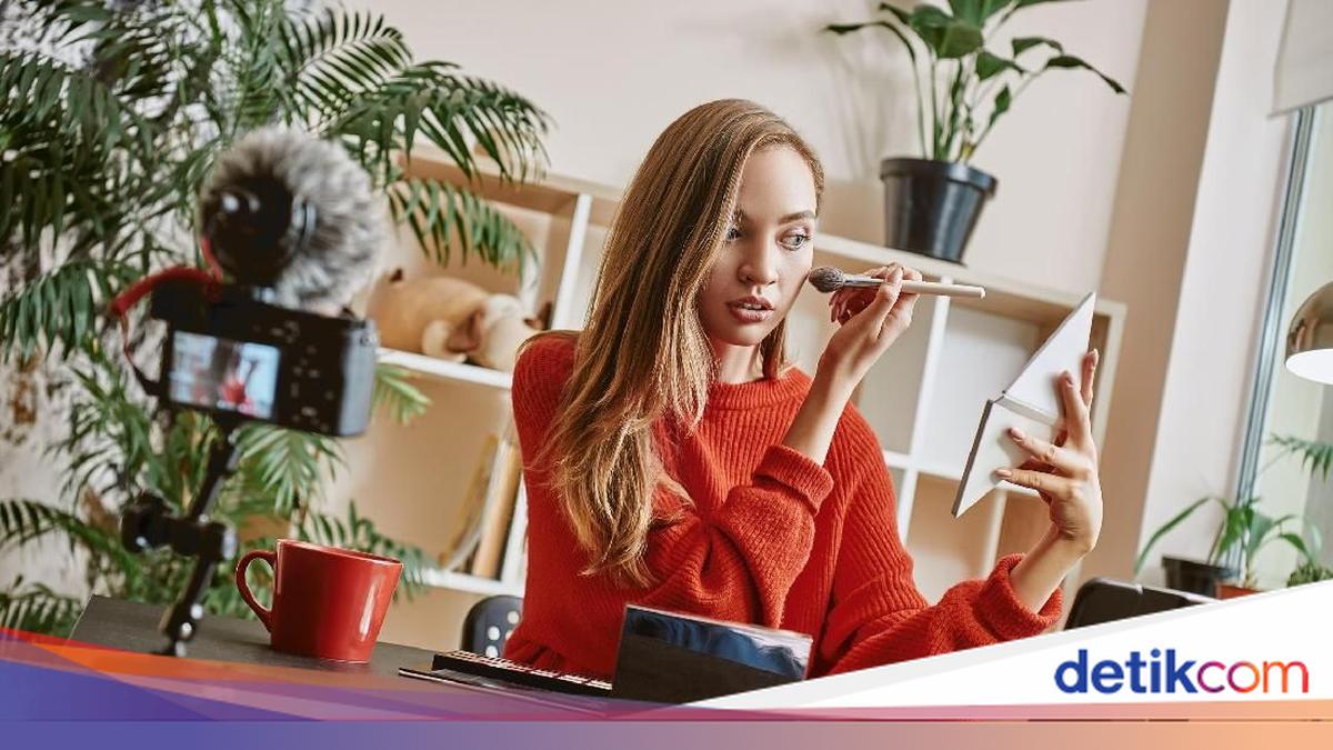 10 Urutan Makeup Lengkap yang Benar, Cocok untuk Pemula