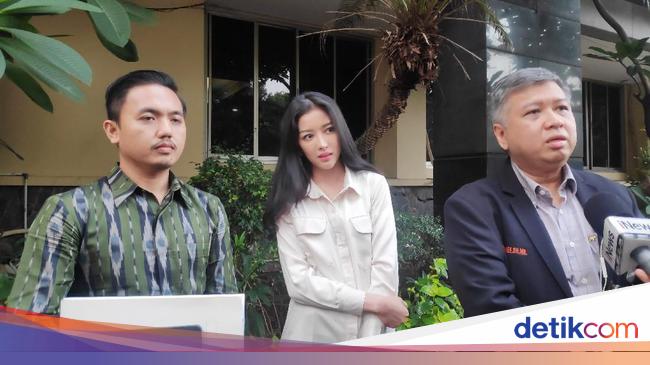 Siwi Pramugari Dicecar 42 Pertanyaan soal Kasus 'Gundik Garuda'
