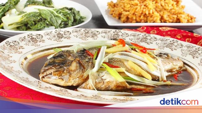 5 Fakta Unik Mengapa Ikan Utuh Harus Disajikan Saat Imlek