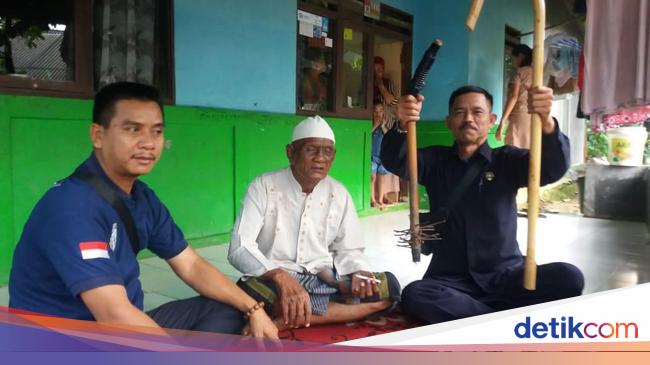 Kakek Buta Pengemis di Sentul Diimbau Tak Turun ke Jalan Lagi