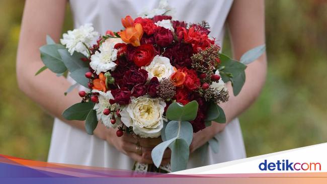 10 Jenis Bunga Populer untuk Dekorasi Pernikahan dan Maknanya