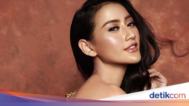 Potret Ayu Maulida dari Jatim yang Difavoritkan Menang Puteri Indonesia ...