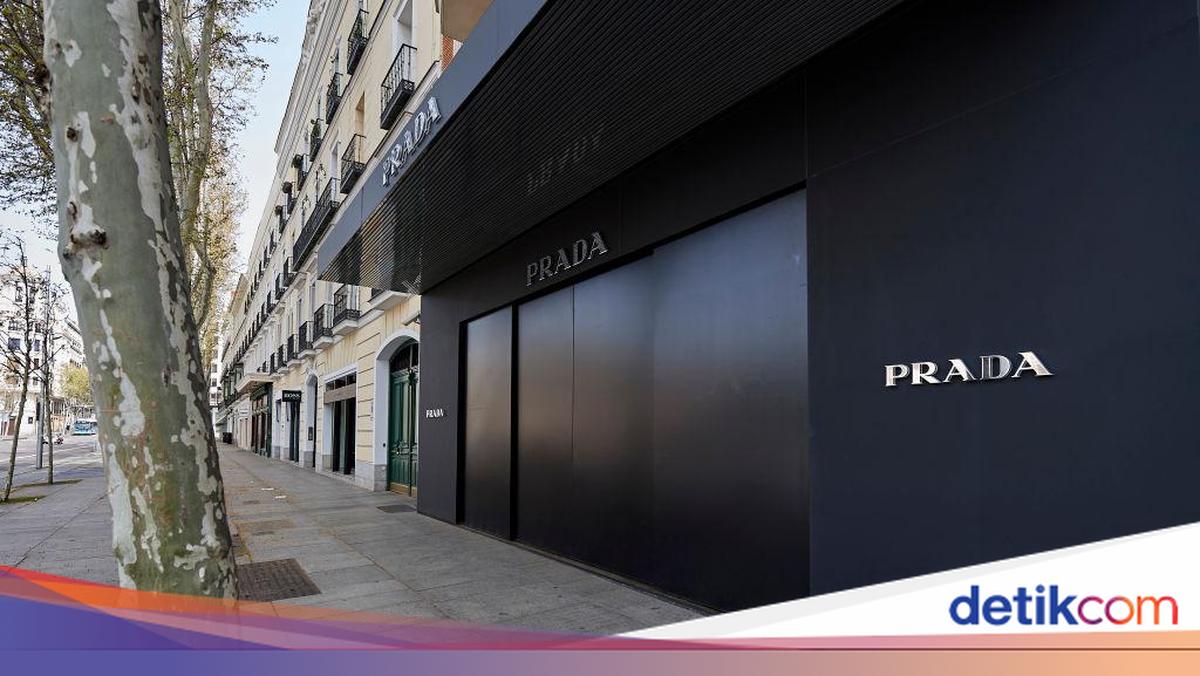 Prada Resmi Akuisisi Rivalnya, Versace, Senilai Rp22,2 Triliun