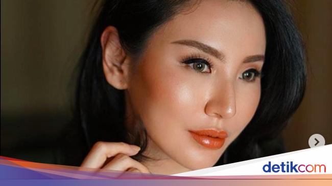 Kisah Fitria Yusuf, Sosialita dan Direktur Tol Jadi Mualaf Sebelum Ramadhan