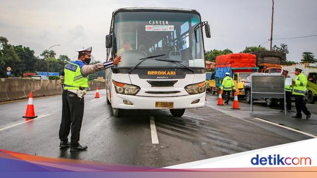 Penyekatan Kendaraan di Exit Tol Bitung Tangerang