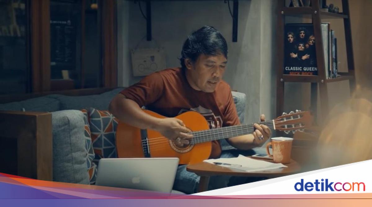 Mengenang Lagu-lagu Dewa 19 yang Diciptakan Erwin Prasetya
