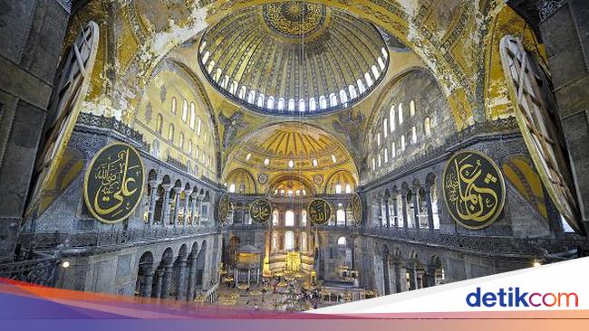 Penjelasan 4 Warna yang Identik dengan Bangunan Islam
