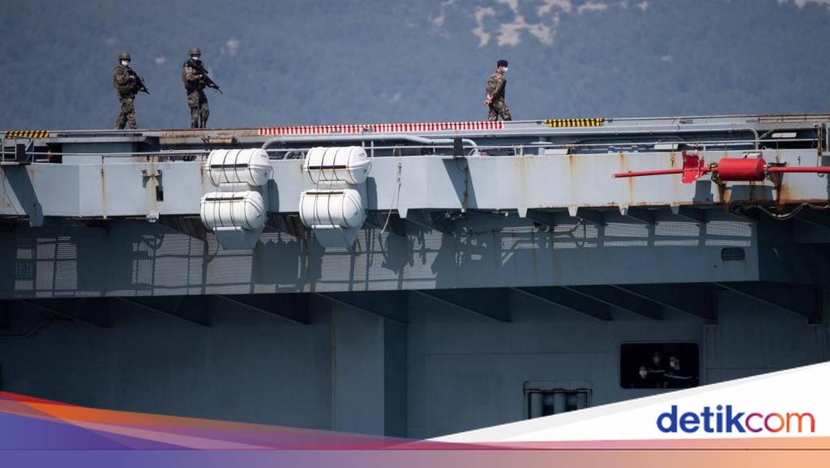 Kapal Induk Prancis Sandar di Lombok, Krunya Geber Mobil di Mandalika