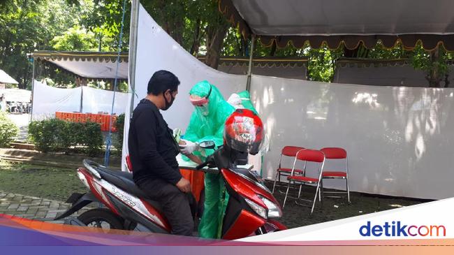 RS Husada Utama Surabaya Gelar 2.000 Rapid Test Drive Thru, 50 Reaktif
