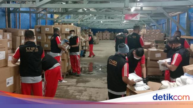 Trans Retail dan Transmedia Donasi APD Melalui CT ARSA ke 113 RS-30 Puskesmas