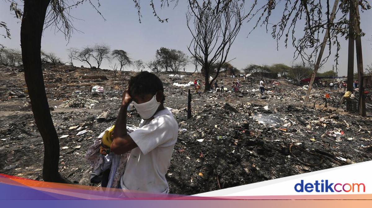 Kawasan Kumuh di India Porak Poranda Dilalap Si Jago Merah