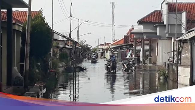 6 Daerah Di Jateng Terendam Banjir Rob Terparah Di Demak