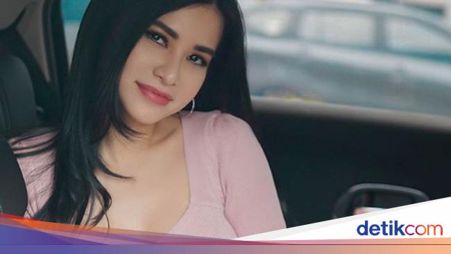 Fun Fact Maria Vania: Pernah Tidur Sekamar dengan Deddy Corbuzier