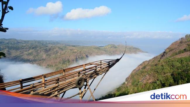 Jurang Tembelan Kanigoro, Spot Terbaik Berburu Pemandangan Bukit dan Awan