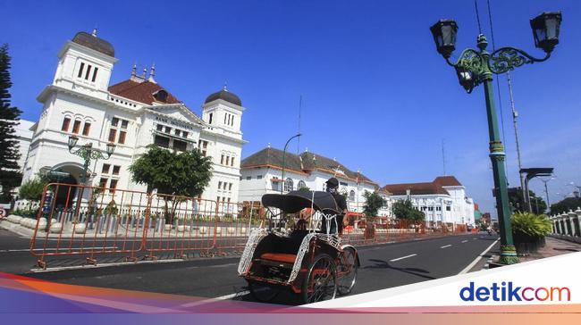 Indahnya Langit Biru Yogyakarta
