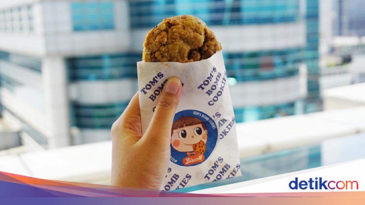 Tom's Bomb Cookies : Ngemil Soft Cookies Triple Choco dan Biscoff yang ...