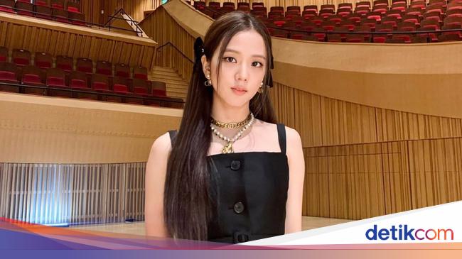 Jisoo BLACKPINK Resmi Jadi Brand Ambassador Global Dior Fashion