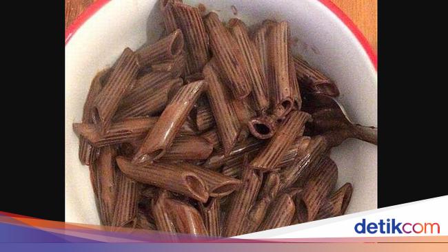 Bikin Pasta Campur Cokelat, Hasilnya Kok Jadi Mirip Kotoran Manusia