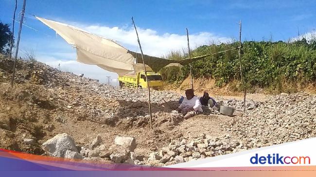 Warga Samarinda Keluhkan Tambang Batu Gamping di Bukit Batu Putih ... Warga Samarinda Keluhkan Tambang Batu Gamping di Bukit Batu Putih ...