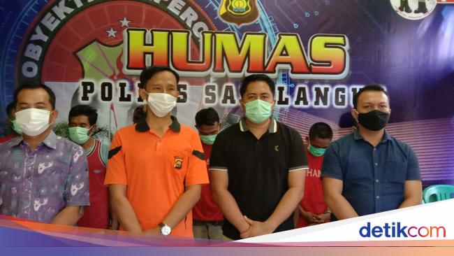 7 Pekerja Tambang Ilegal Asal Jawa Ditangkap di Sarolangun Jambi 7 Pekerja Tambang Ilegal Asal Jawa Ditangkap di Sarolangun Jambi