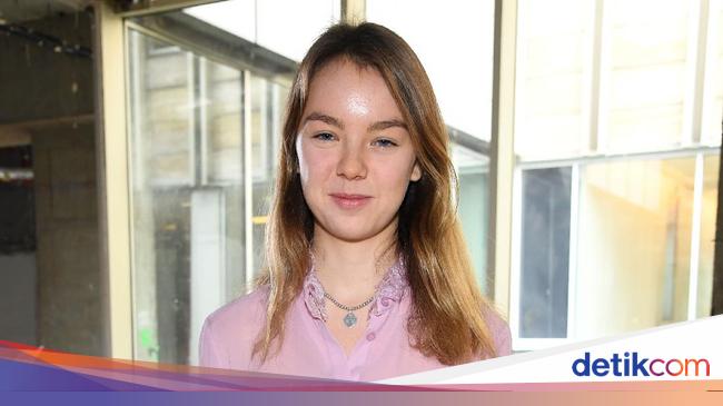 Gaya Princess Alexandra, Cucu Grace Kelly yang Eksis di Acara Fashion Dunia