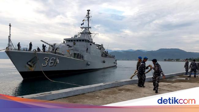 Jaga Laut NKRI, 2 Kapal Perang TNI AL Bersandar di Pelabuhan Mamuju