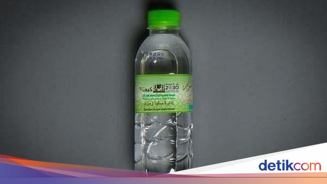 Haji 2020, Arab Saudi Bagikan Air Zam-zam dalam Botol Kemasan untuk Jamaah