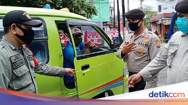 Di Ambon, Angkot Angkut Lebih dari 6 Penumpang Didenda Rp 250 Ribu