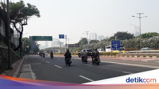 Ganjil Genap Mulai Berlaku, Lalin di Jalan Mampang-Gatsu-Slipi Lengang