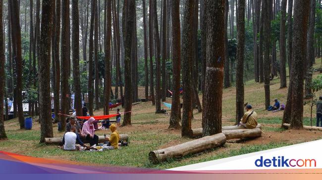 Foto: Wisatawan Mulai Berdatangan ke Batu Kuda Manglayang