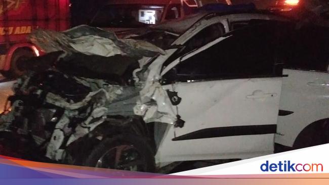 Ini Identitas Korban Tewas Kecelakaan Elf Vs Minibus di Cipali Ini Identitas Korban Tewas Kecelakaan Elf Vs Minibus di Cipali