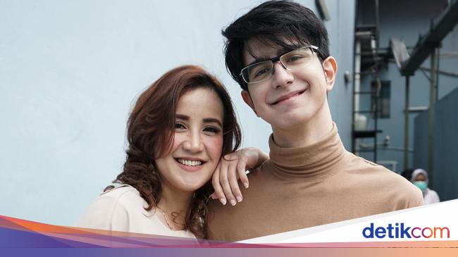 Andi Soraya Pamer Darren Starling, Buah Cinta dengan Steve Emmanuel