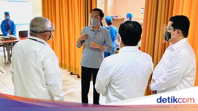 Foto Jokowi Tinjau Uji Klinis Vaksin Covid 19 Di Bandung