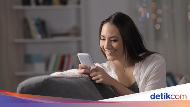 20 Chat WA Lucu Sama Pacar, Bikin Baper dan Senyum Sendiri