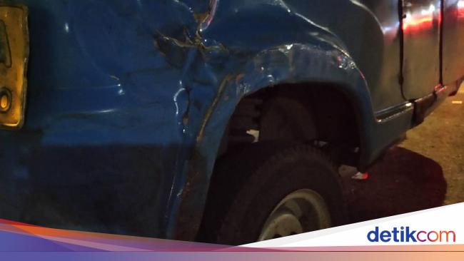 3 Orang Luka Akibat Bajaj Tabrak Mobil di Jaktim, Sopir Diduga Mabuk