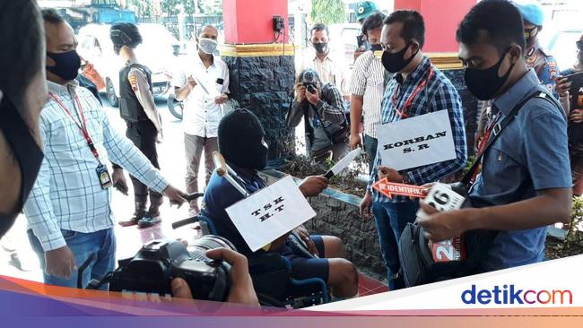 Begini Detik-detik Pembunuhan 4 Orang Sekeluarga di Sukoharjo Begini Detik-detik Pembunuhan 4 Orang Sekeluarga di Sukoharjo