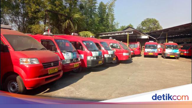 1.101 Angkot Jak Lingko di Jakarta Disemprot Disinfektan