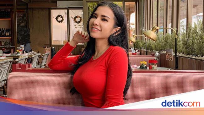 Maria Vania Buka-bukaan Soal Perubahan Payudara Maria Vania Buka-bukaan Soal Perubahan Payudara