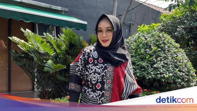 Tips Diet Rina Gunawan dan Suami Beri Uang Belanja Rp 200 Ribu Sebulan