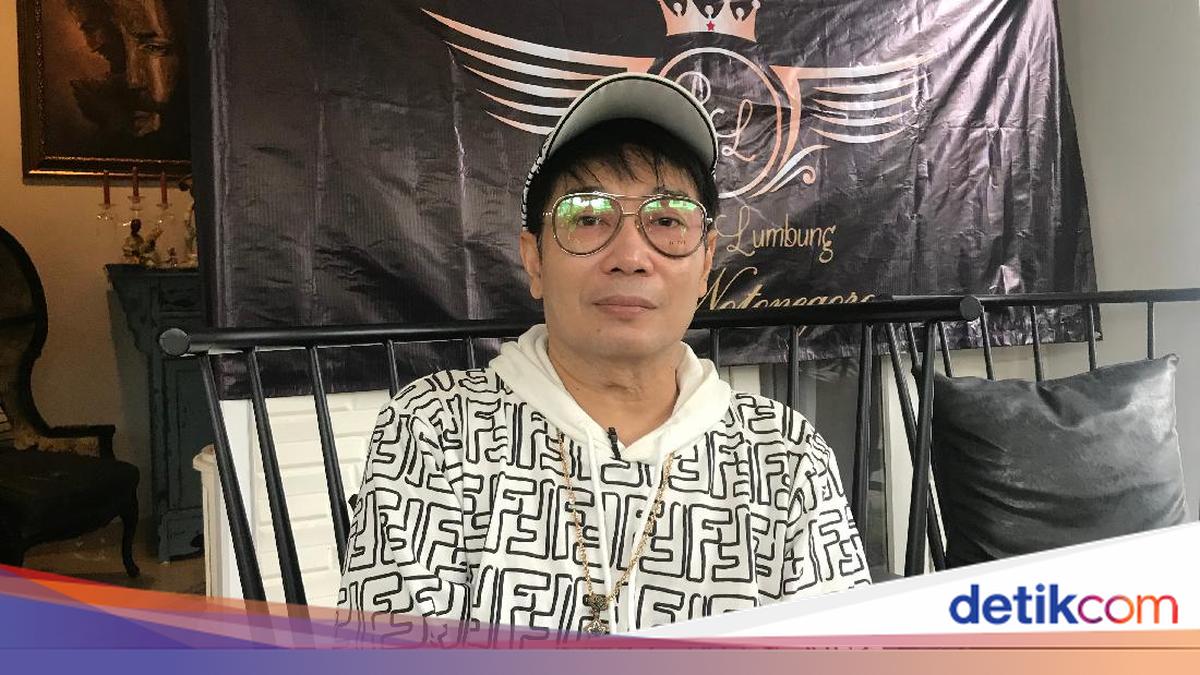 Pengakuan Adjie Notonegoro Pindah Agama