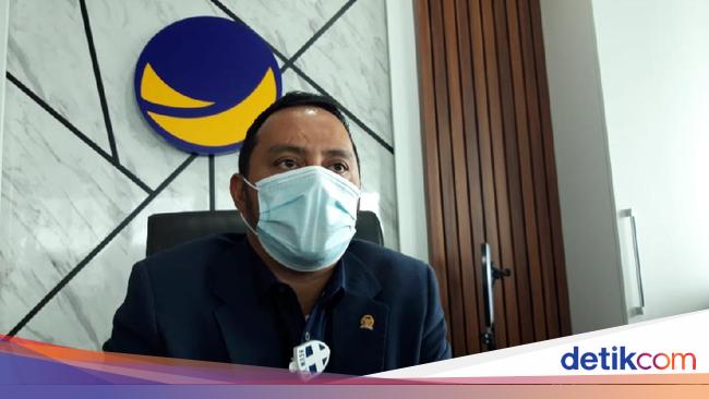 Analisis Ketua NasDem soal Sosok di Balik Topeng Hacker Bjorka Analisis Ketua NasDem soal Sosok di Balik Topeng Hacker Bjorka