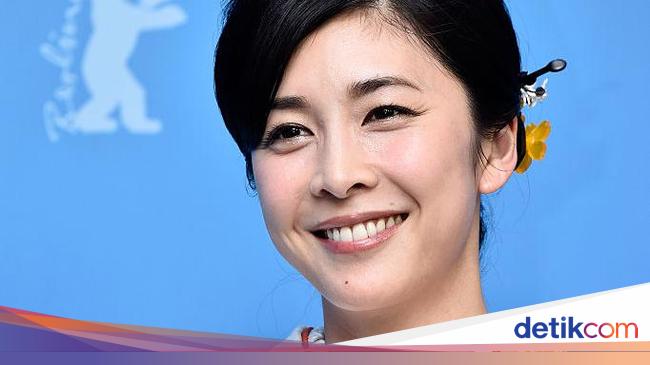 7 Foto Yuko Takeuchi Sebelum Meninggal Dunia