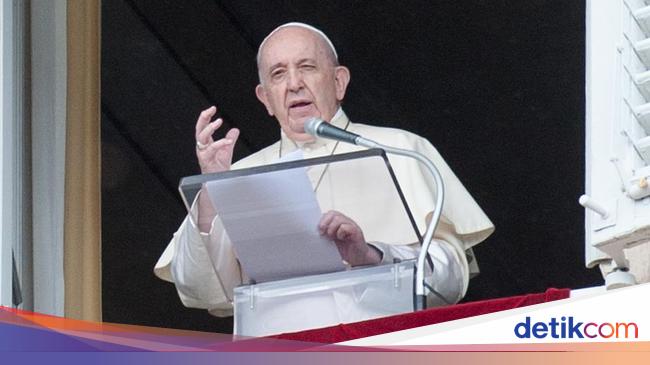 Paus Fransiskus Dukung Penyatuan Sipil Sejenis Bikin Riuh Twitter