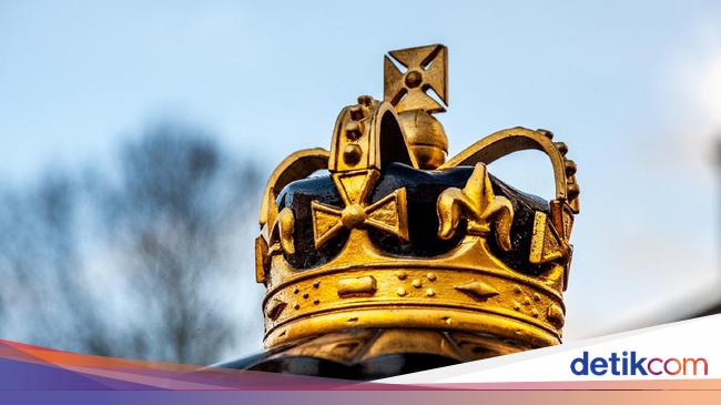 Mereka yang Mendapat Mahkota Raja Sejak dalam Kandungan