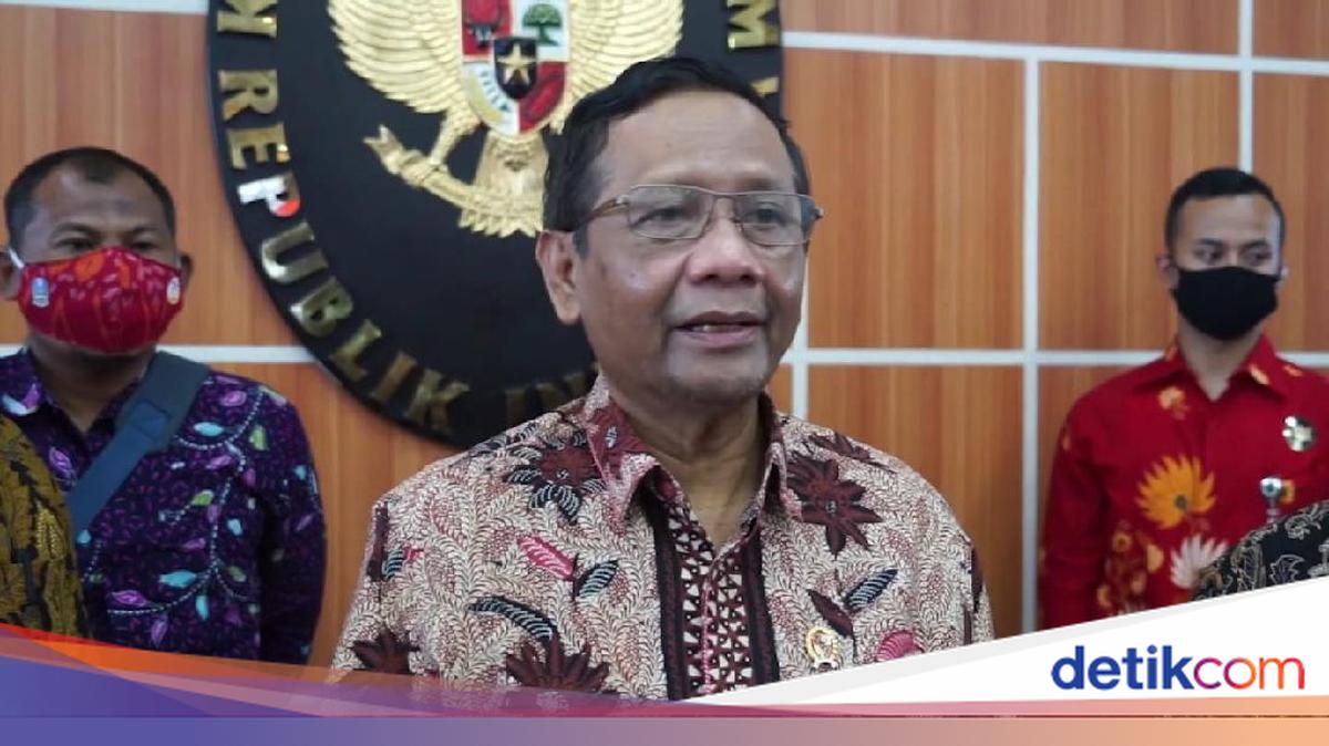 Khawatir Konflik Kepentingan, Mahfud Mundur dari Ketua Asosiasi ...